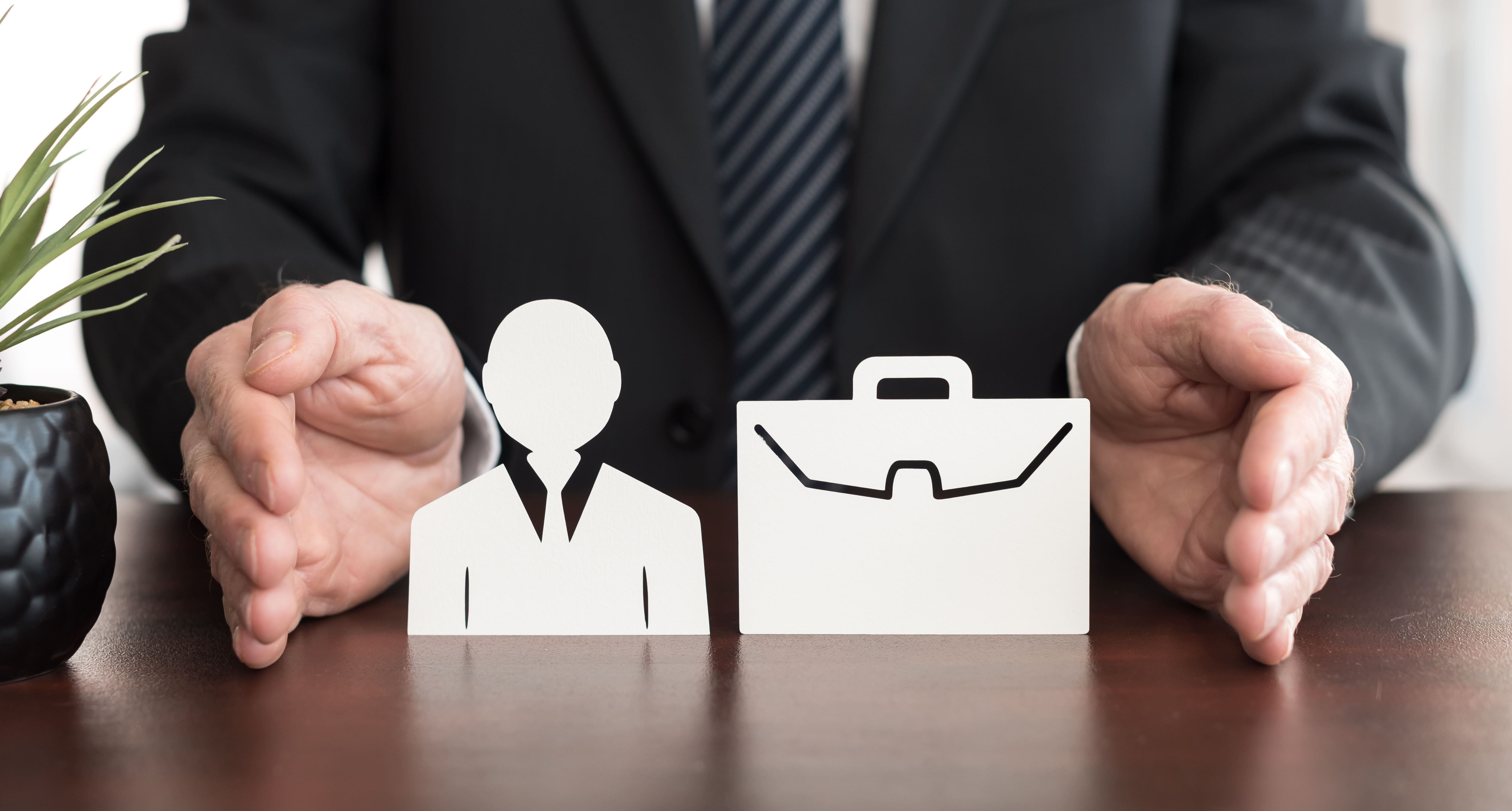 Exploring the Distinctions Between E&O and D&O Insurance in the UAE ...